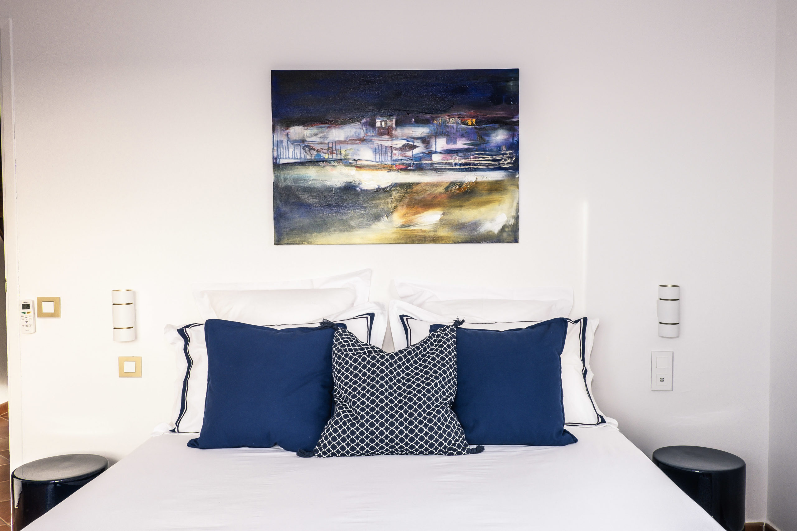 The Master Bedroom - La Villa Mavi